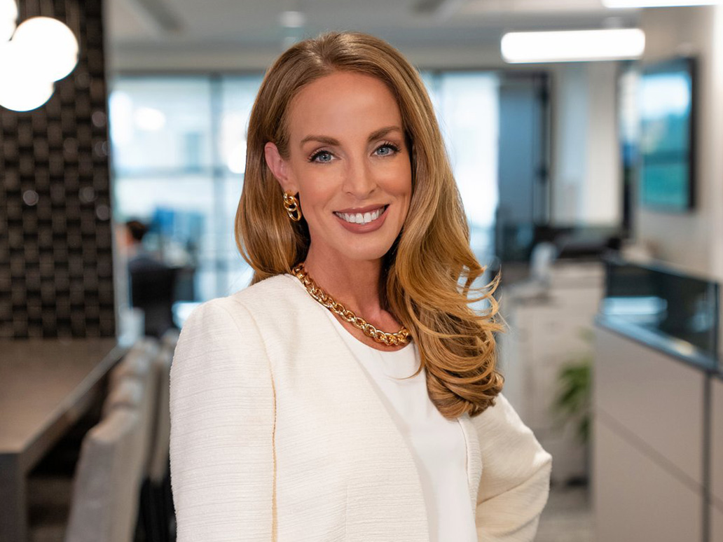 Mandy Austin jumps to fast-growing Dallas bank - Vista Bank